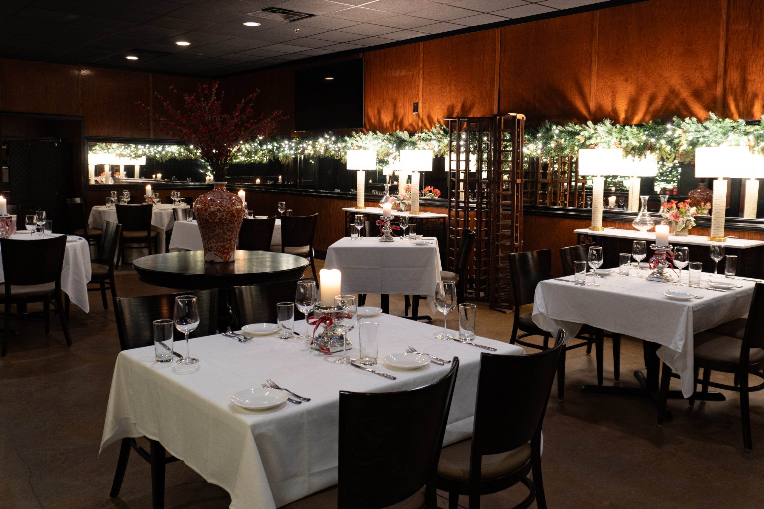 Fine Dining - Modern Texas Living